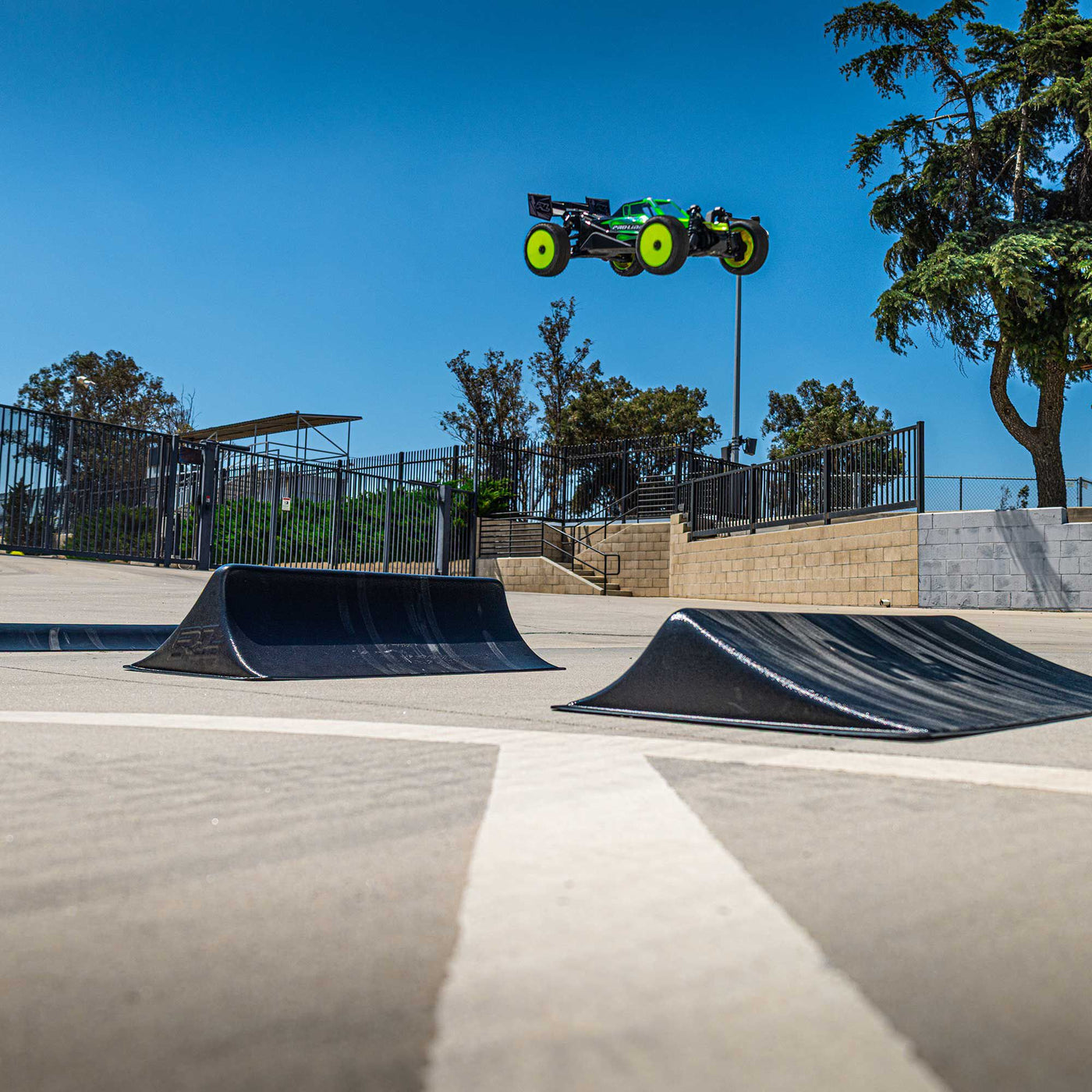 Proline PRO641800 Big Air Triple RC Ramp Set for Grom sized vehicles u ...